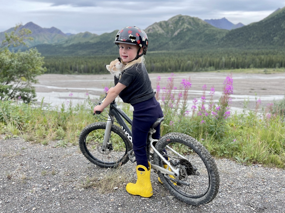 Nutcase Helmet Review - Kids Ride Bikes
