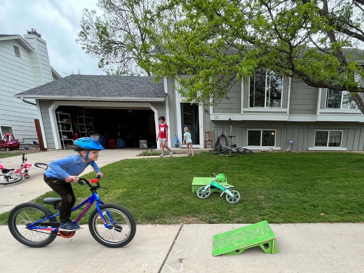 How to Jump a Bike - Kids Ride Bikes
