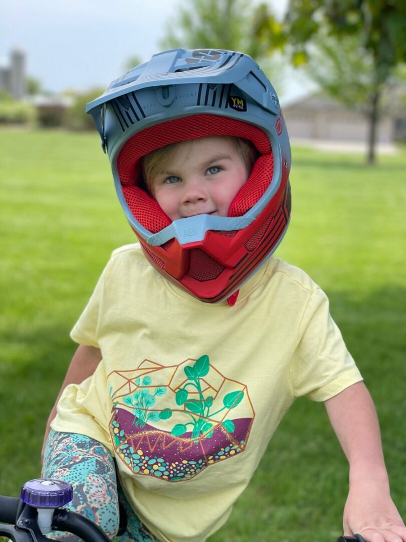 Choosing a Kids Full Face Helmet - Kids Ride Bikes