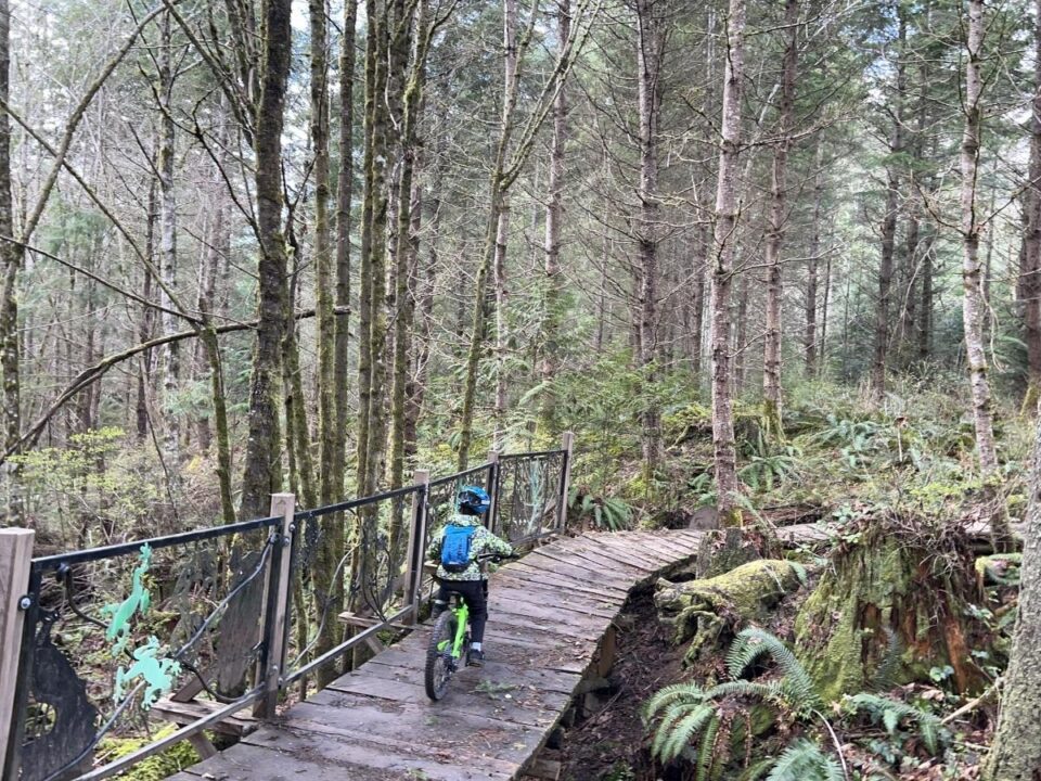 Best Family Biking in Bellingham, Washington - Kids Ride Bikes