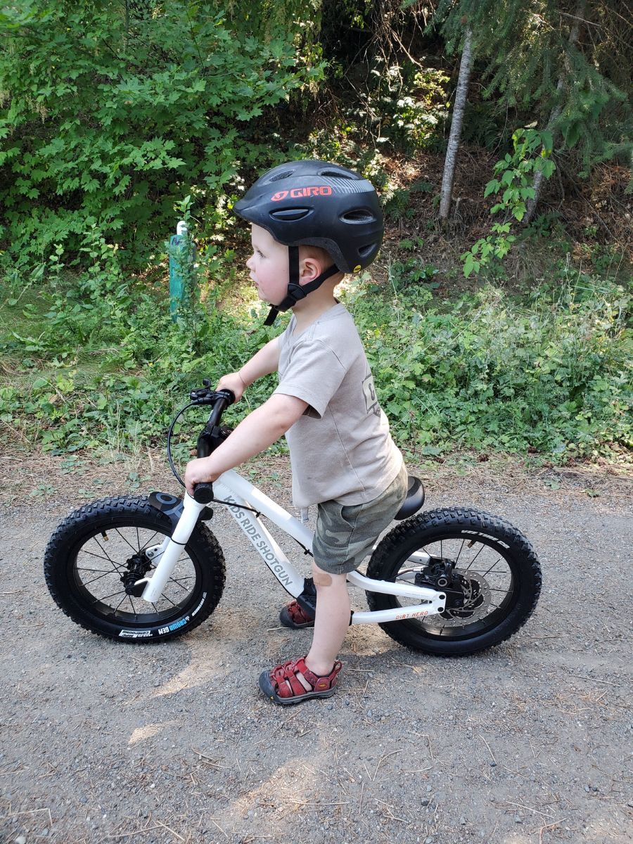 Dirt Hero Off-Road Balance Bike Review - Kids Ride Bikes